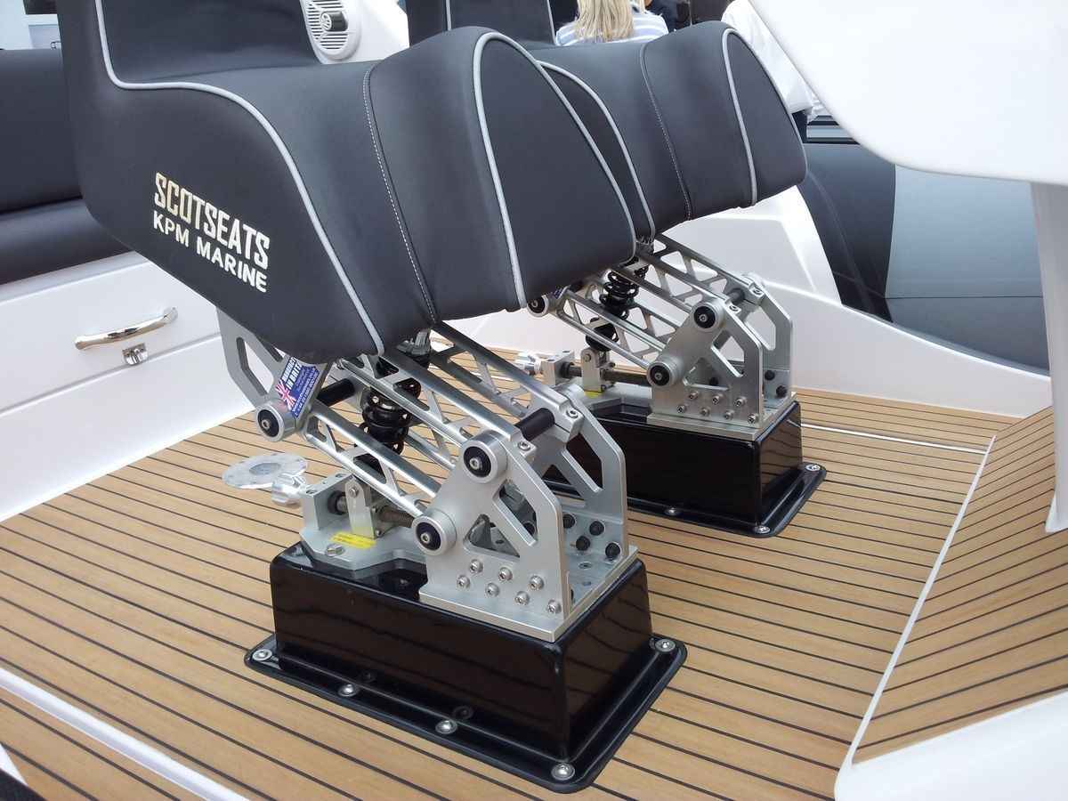 Best Boat Seating Options: Pros and Cons - Komodo Luxury